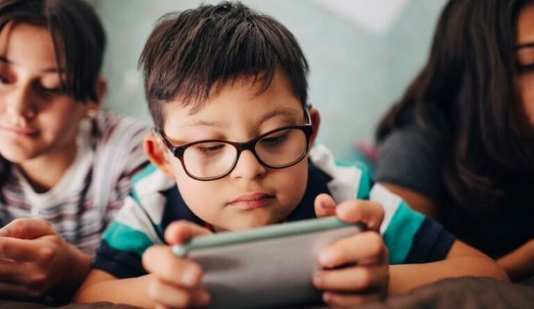 Kids and Screen Time: Impact on Child Development